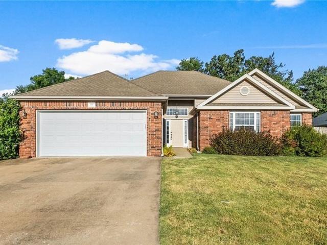 791 Walker St, Centerton, AR 72719