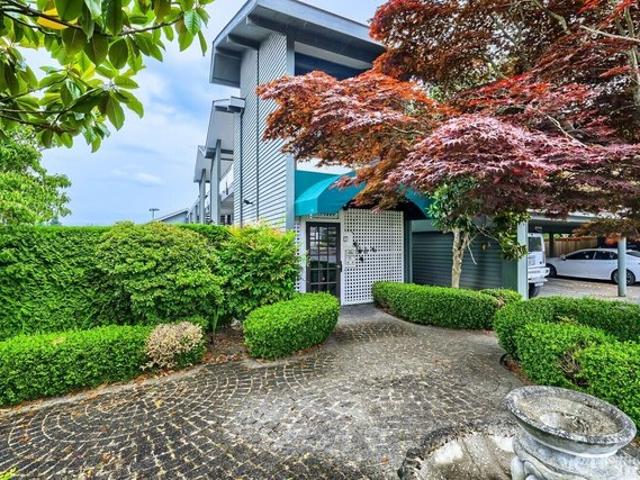 7924 th St SW Apt 107, Edmonds, WA 98026