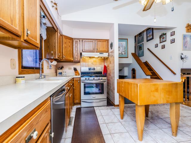 7924 W 79th Place