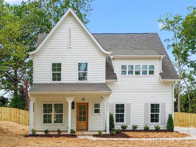 7925 Large Oak Ln, Mint Hill, NC 28227