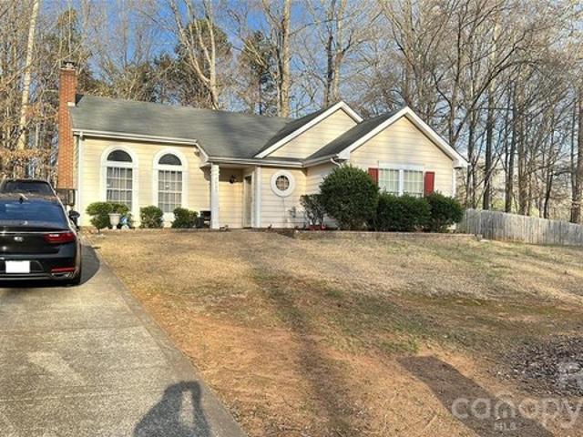 7925 Turquoise Dr, Charlotte, NC 28215