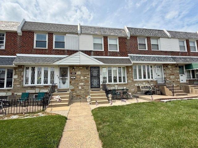7926 Leonard St, Philadelphia, PA 19152