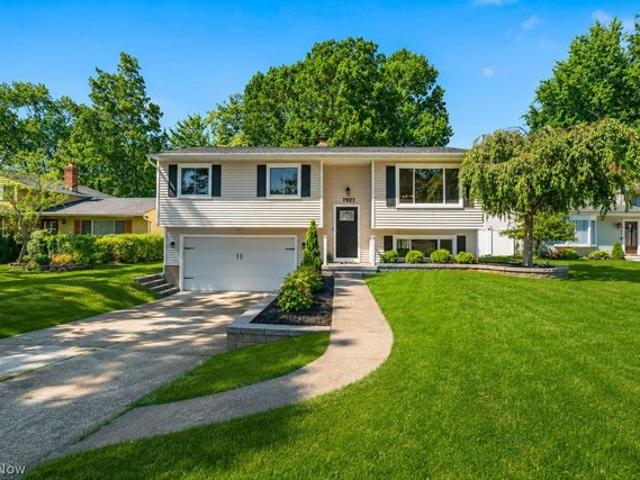 7927 Richwood Dr, Mentor On The Lake, OH 44060