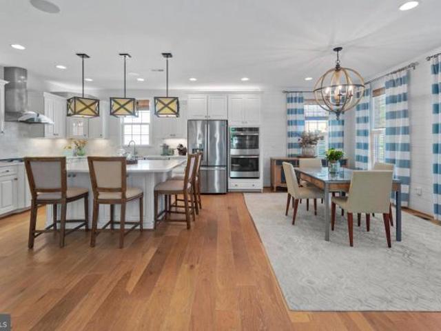 7928 Ashland Dr, Alexandria, VA 22315