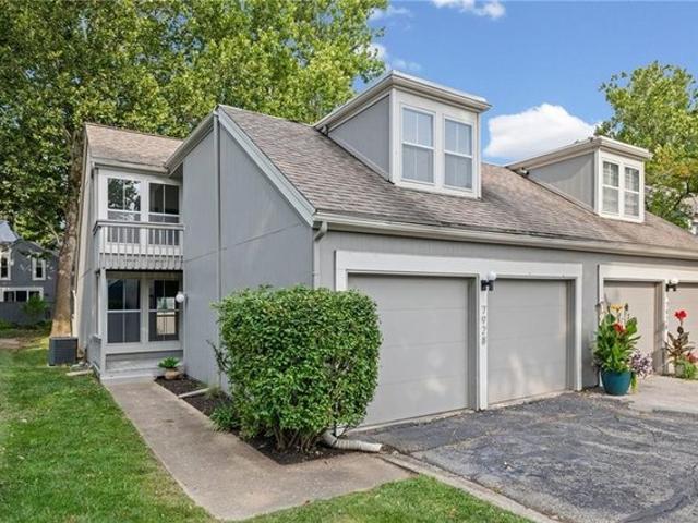 7928 Halsey St, Lenexa, KS 66215
