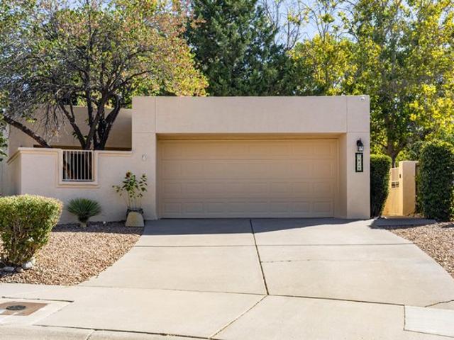 7928 Woodhaven Dr NE, Albuquerque, NM 87109