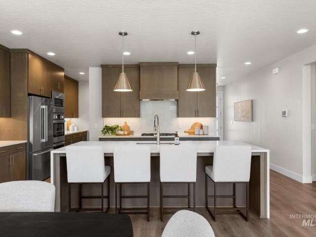 7929 W Flathead Lake St. Evergreen