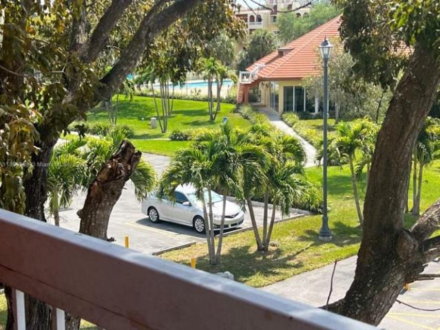 7920 Camino Real #M305, Miami, FL 33143
