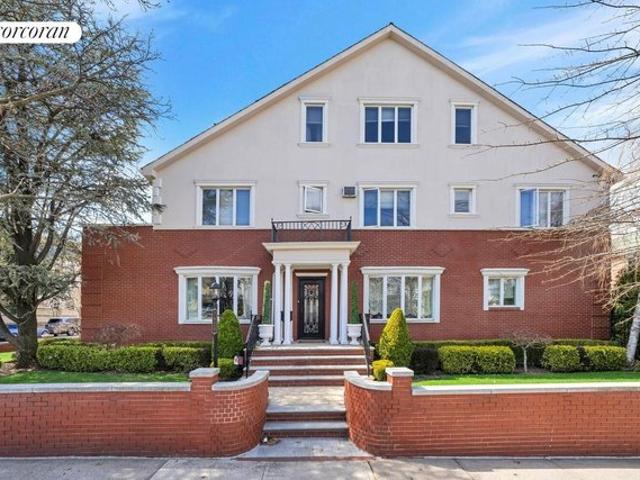 7920 Colonial Rd, Brooklyn, NY 11209