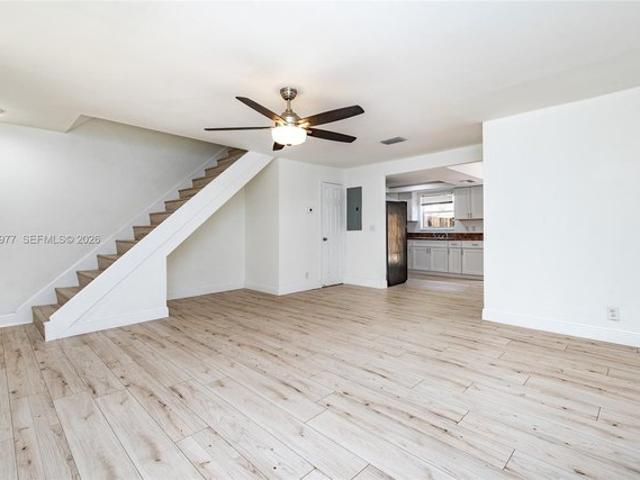 7920 Kimberly Blvd Unit 305, North Lauderdale, FL 33068