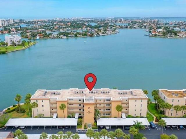 7920 Sun Island Dr S #202, South Pasadena, FL 33707
