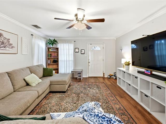 7921 Rock Crest Drive