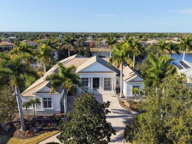 7921 Waterton Ln, Lakewood Ranch, FL 34202
