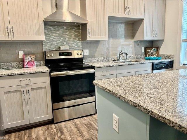 7922 Shore Dr Apt 301, Norfolk, VA 23518