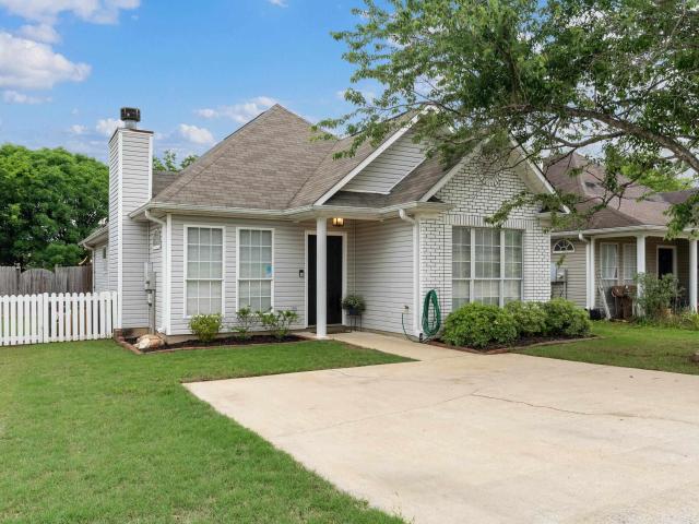 7922 Wynwood Lane