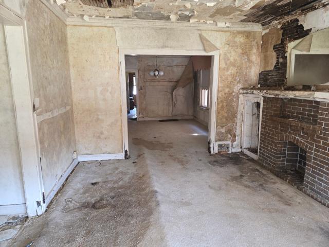 7923 S Calumet Avenue