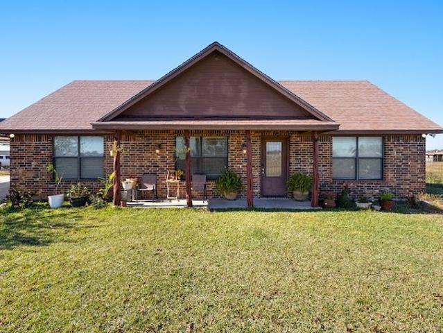 792 County Road 4213, Decatur, TX 76234