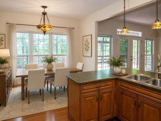 792 Forest Glen Drive
