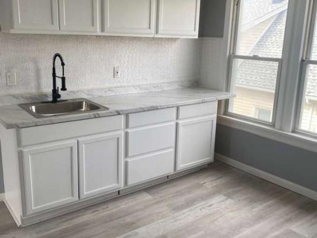 792 London Rd 3 Bedroom Apartment for Rent at 792 London Rd, Cleveland, OH 44110 South Collinwood