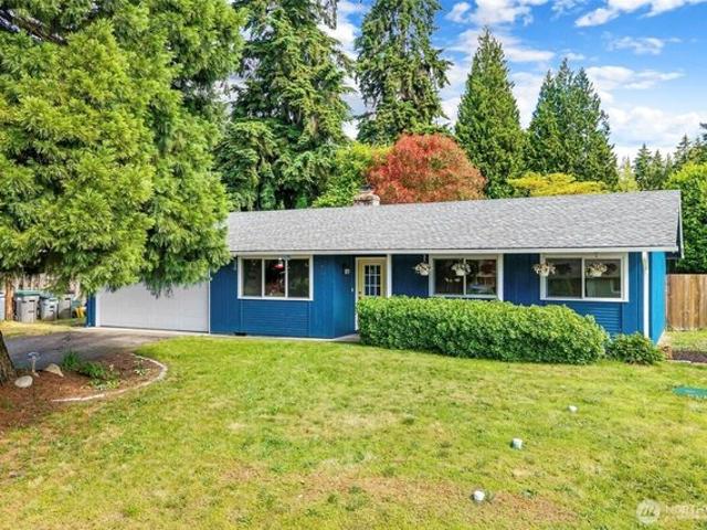 792 NW Firglade Dr, Bremerton, WA 98311