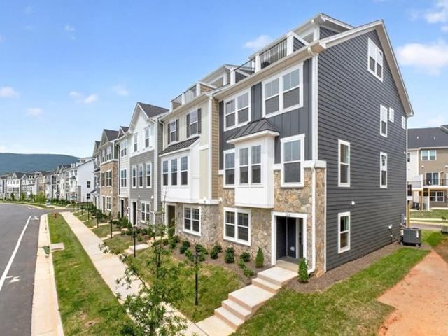 792 Park Ridge Dr, Crozet, VA 22932