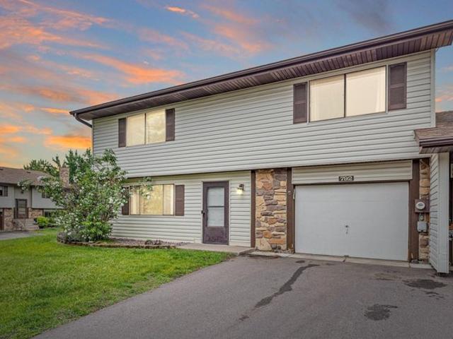 792 Tanglewood Dr, Shoreview, MN 55126
