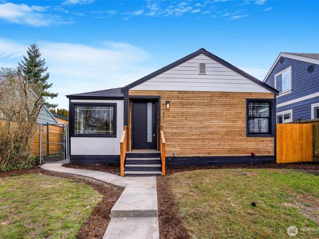 7934 20th Ave SW, Seattle, WA 98106 | MLS #2494 | Compass