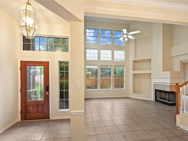 7935 Glenn Cliff Drive