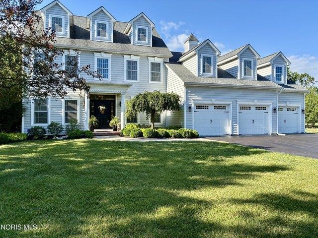 7935 Rockridge Dr, Maumee, OH 43537