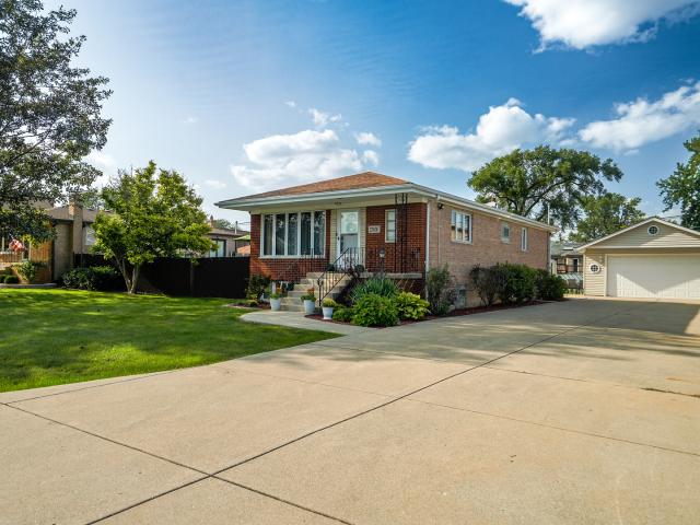 7936 W 101 Place