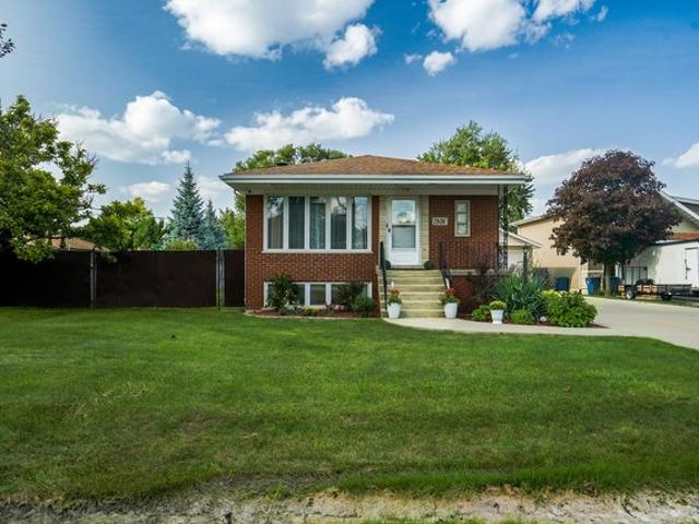 7936 W 101st Pl, Palos Hills, IL 60465