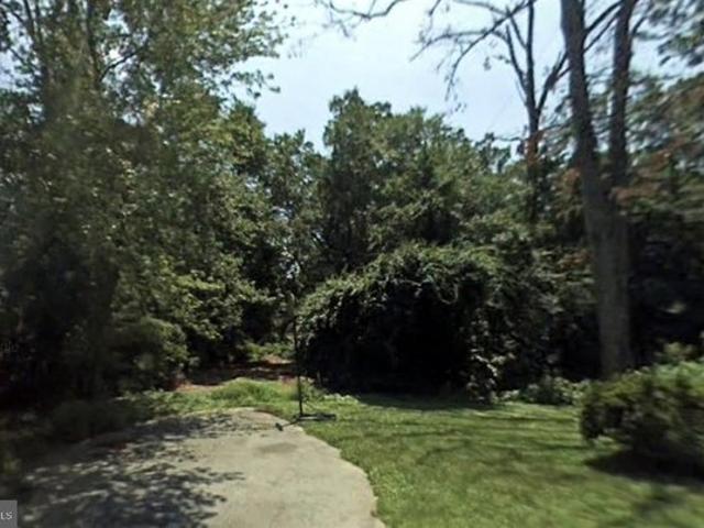 7937 E Riverside Dr, Pasadena, MD 21122