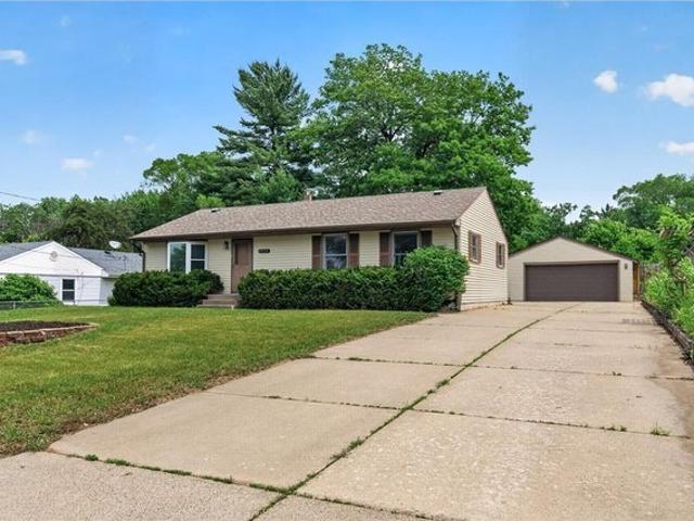 7939 Pleasant View Dr NE, Spring Lake Park, MN 55432