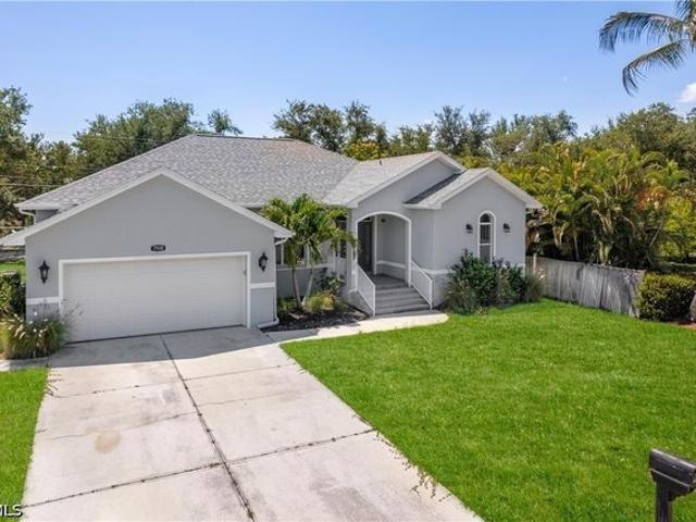7930 Sandel Wood Cir W, Fort Myers, FL 33908
