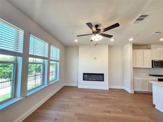 7933 Sunset Boulevard