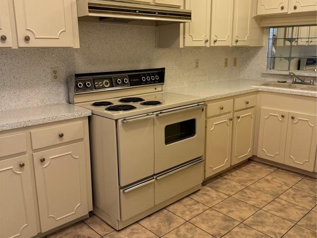 7933 Woodway Drive 6