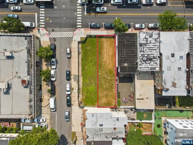 793 Broadway