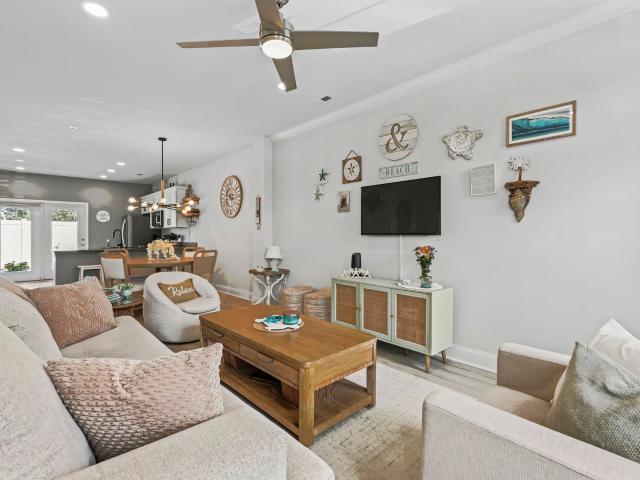 793 Moen Pl. 1002 B
