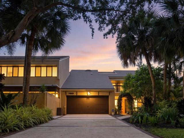 793 Saint Albans Dr, Boca Raton, FL 33486