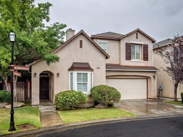 793 W Bordeaux Ln, Clovis, CA 93619