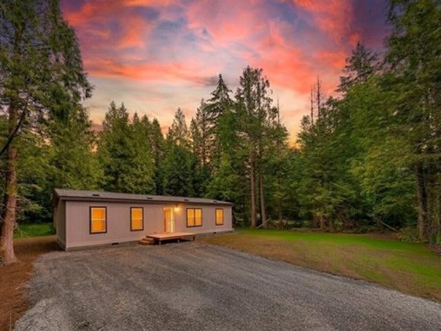 7944 Carson Rd, Blaine, WA 98230