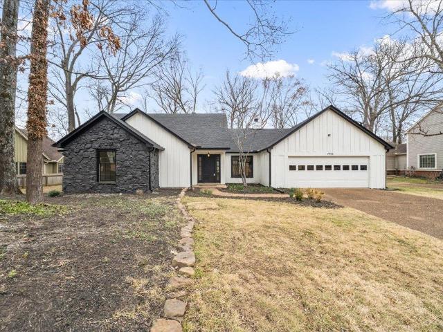 7944 dovie ln