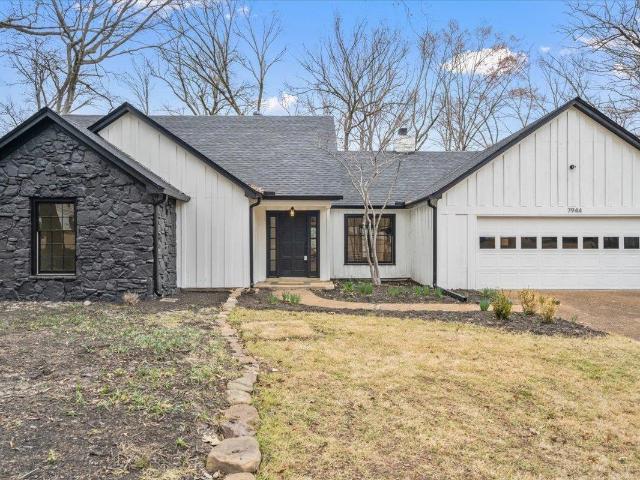 7944 dovie ln