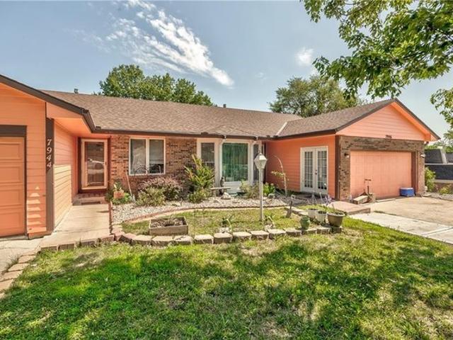 7944 E 130th Ct, Grandview, MO 64030