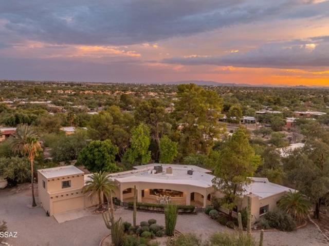 7944 E Cloud Rd, Tucson, AZ 85750