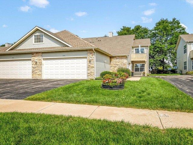 7944 Royal Oaks Rd, Rockford, IL 61107