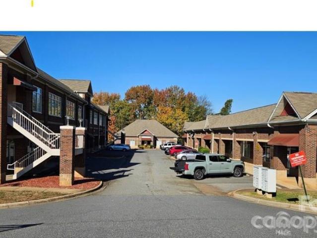 7945 N Tryon Street # 108
