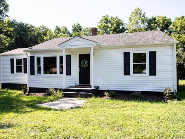 7945 Abilene Rd, Farmville, VA 23901