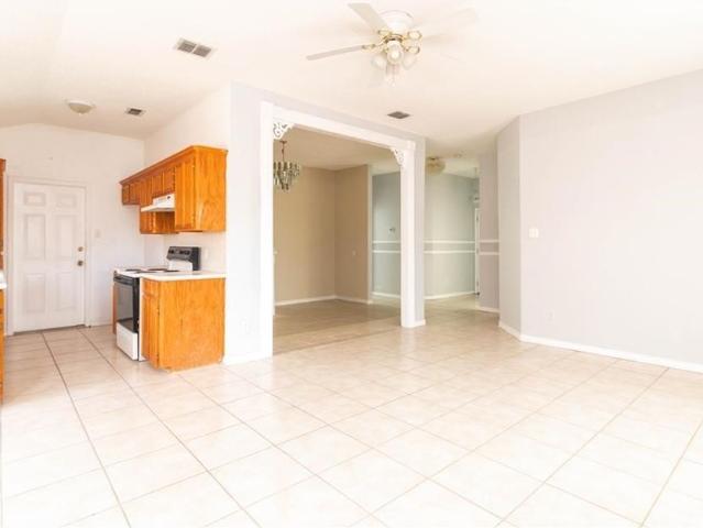 7945 Fox Dr, Corpus Christi, TX 78414 | MLS #454625 | Compass