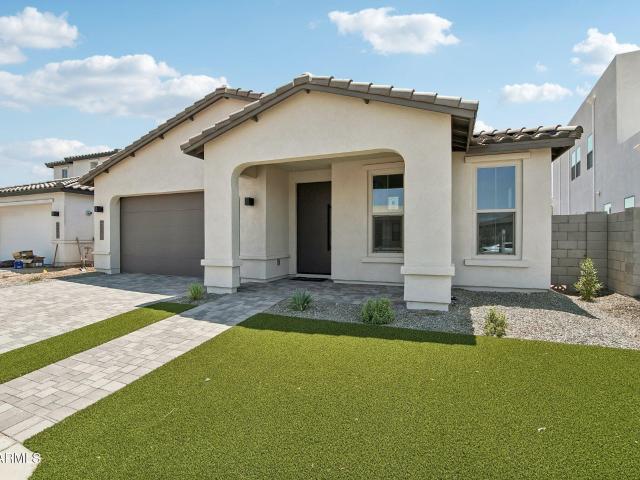 7945 W LOMA Lane